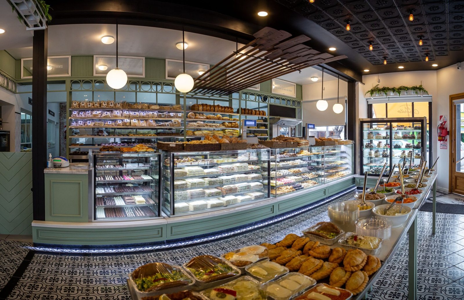 La Esquina del Caserito - Sayos - Heladeras Comerciales - Instalaciones ...